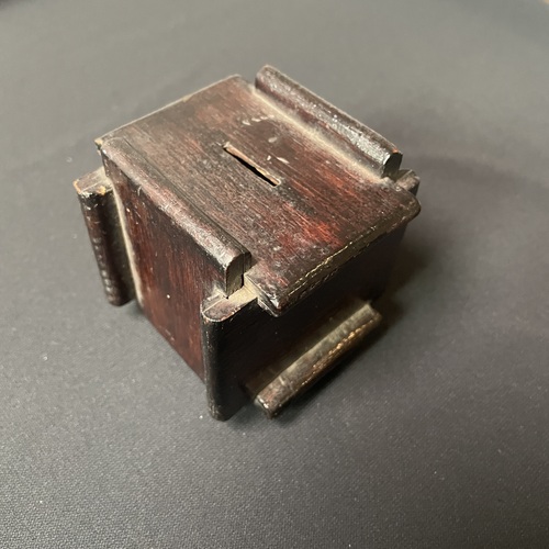 Puzzling Pastimes Banks